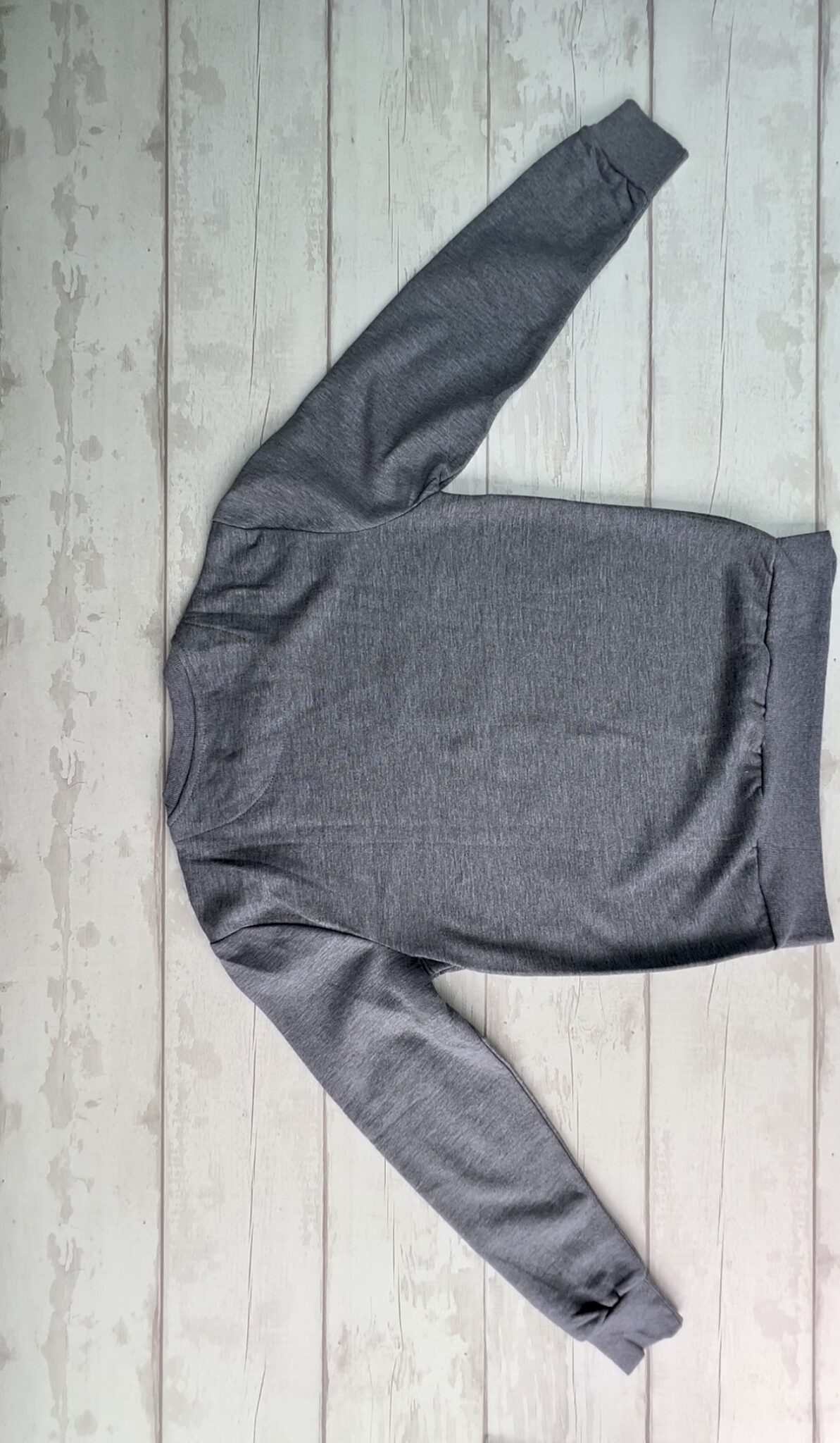 How to Fold a Jumper - Sophie Liard